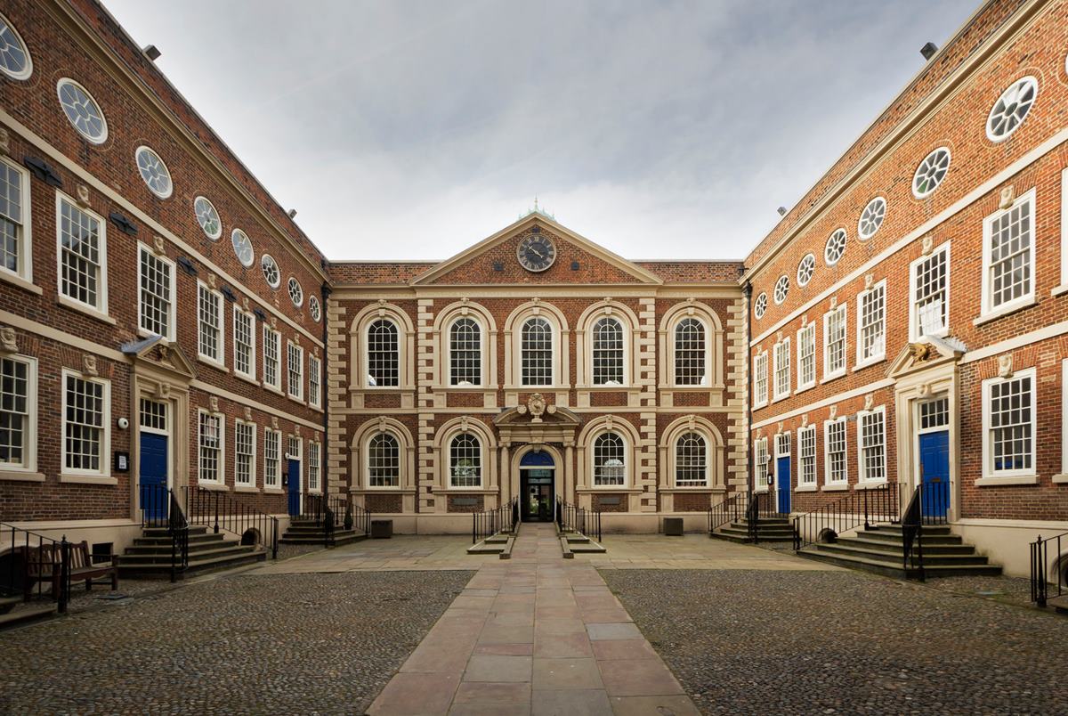 It truly is the the most beautiful building in the world. : r/dubai