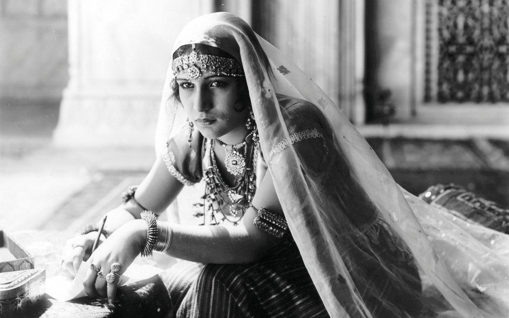 Shiraz: A Romance of India at HOME - Creative Tourist