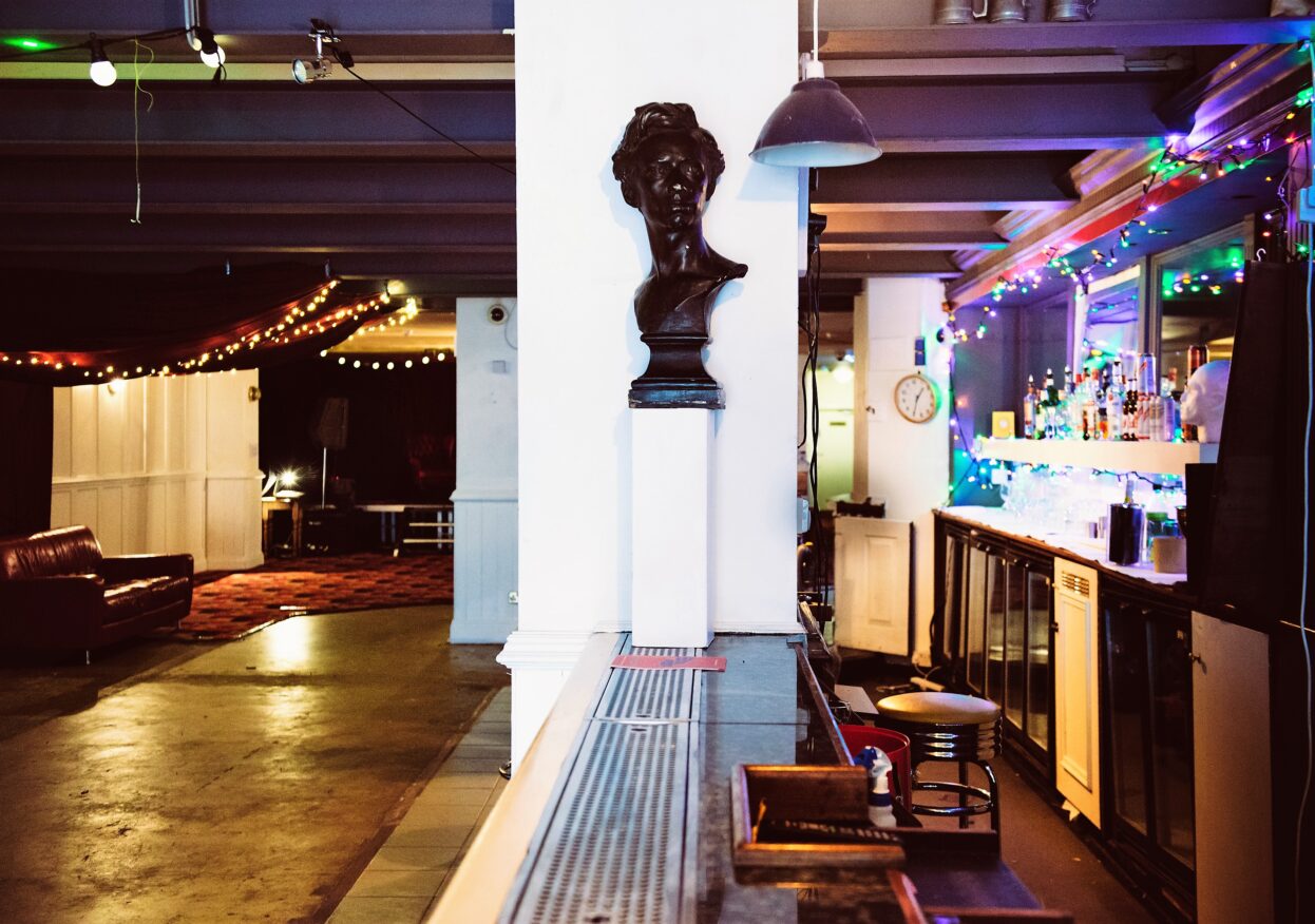 Theatres in Sheffield - Sheffield Attractions - Creative Tourist