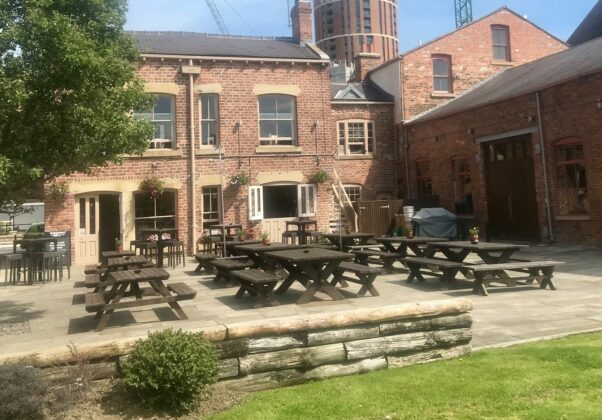Water Lane Boathouse | Restaurants in Leeds | Creative Tourist