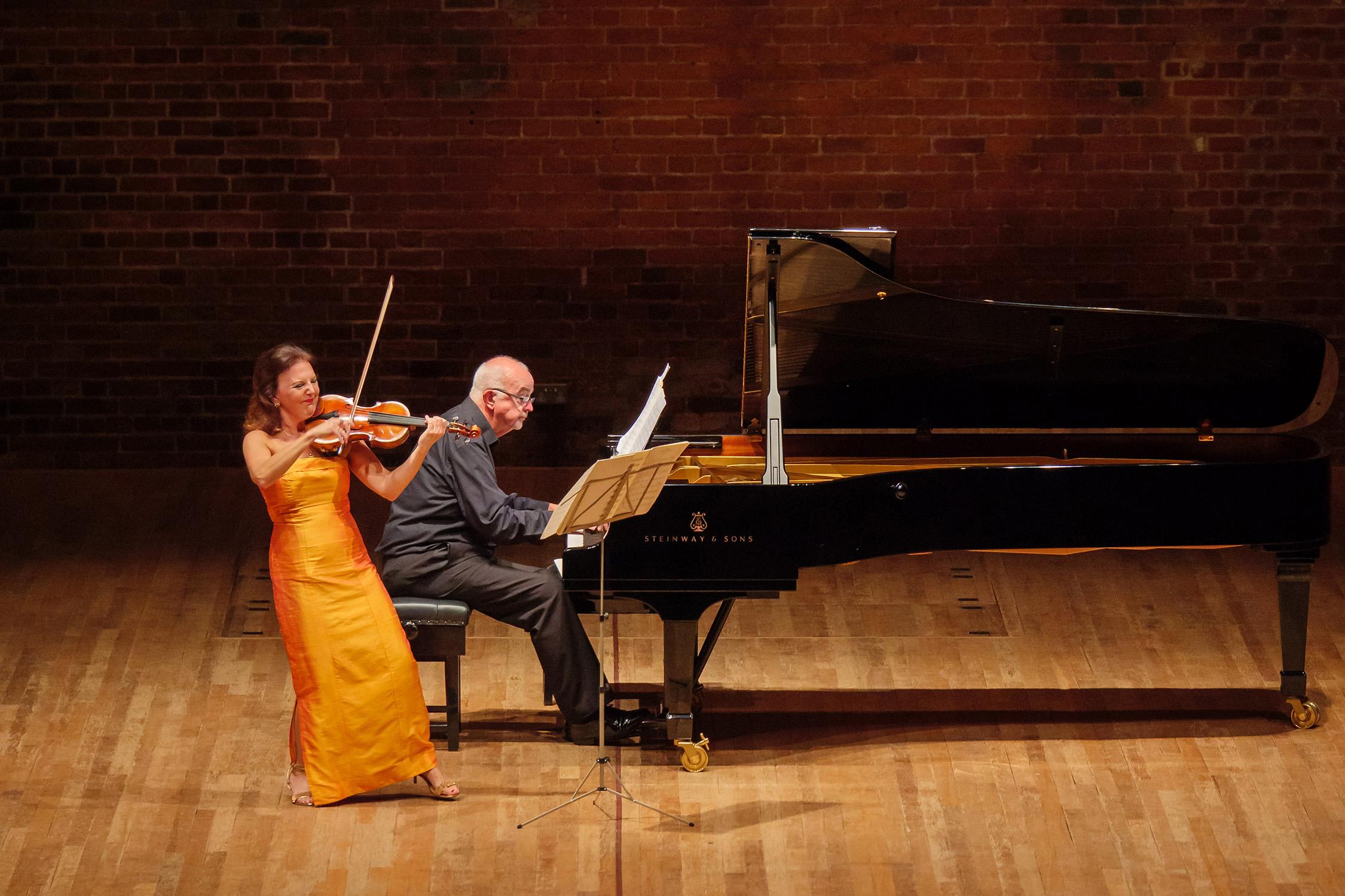 Tasmin Little & Martin Roscoe at The Stoller Hall (Online) | Creative ...