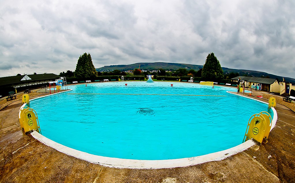 Ilkley Lido | Outdoor swimming in Ilkley | Creative Tourist