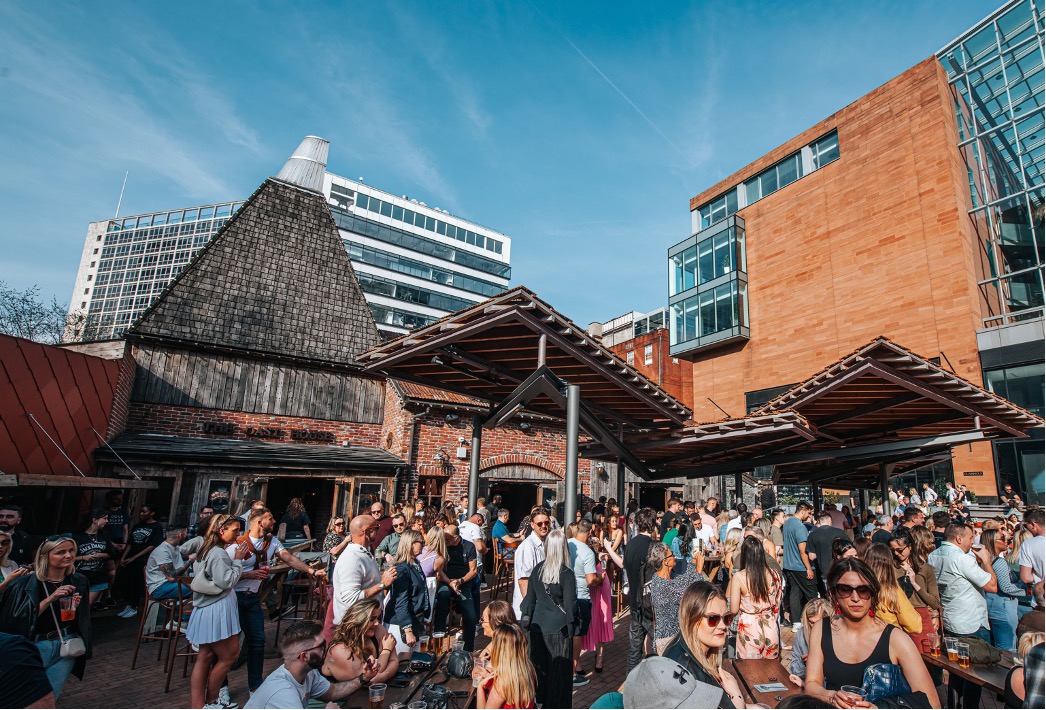 Madrí Excepcional x The Oast House | Day festivals in Manchester