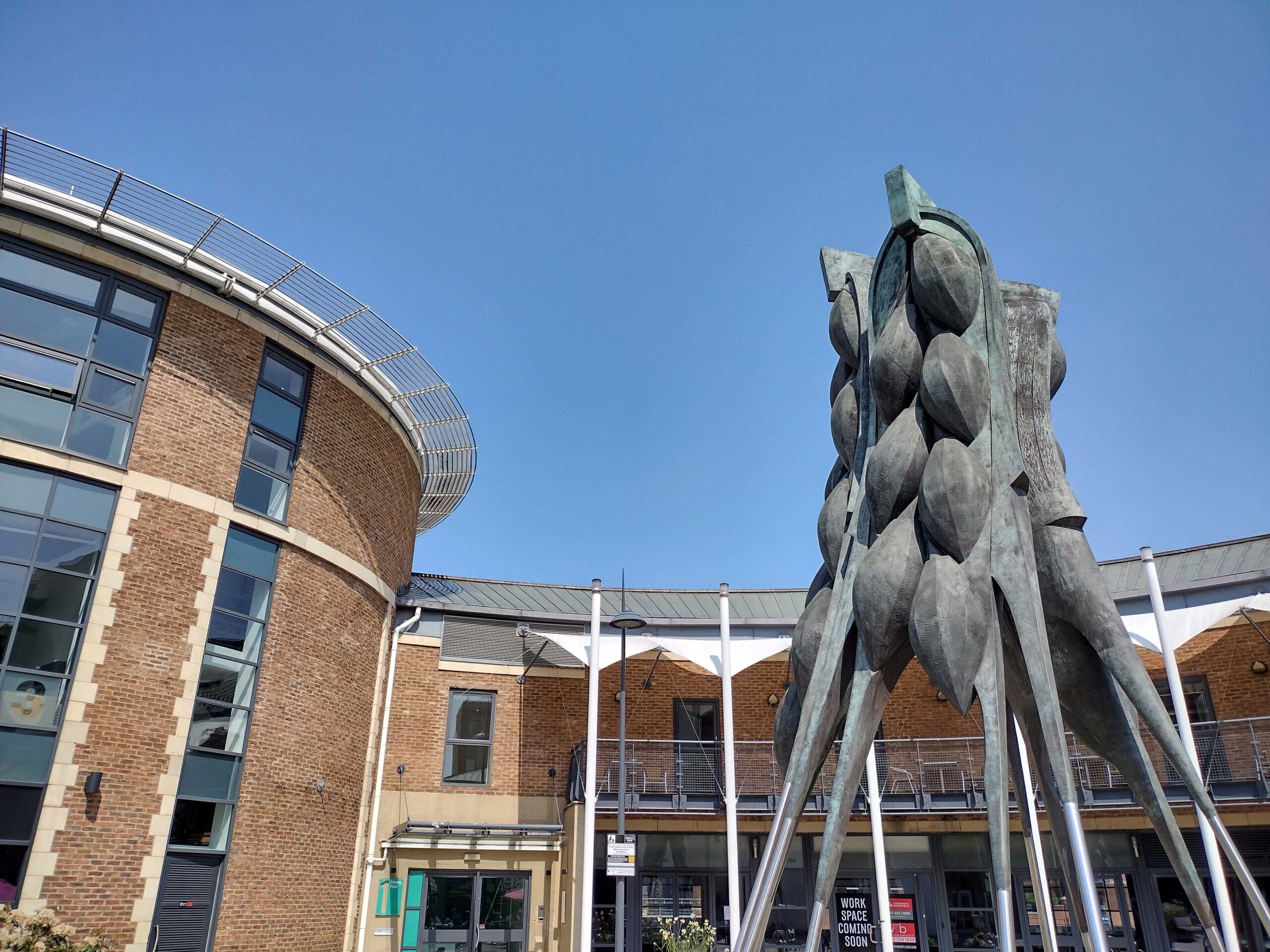 Leeds Waterfront Walk - Creative Tourist