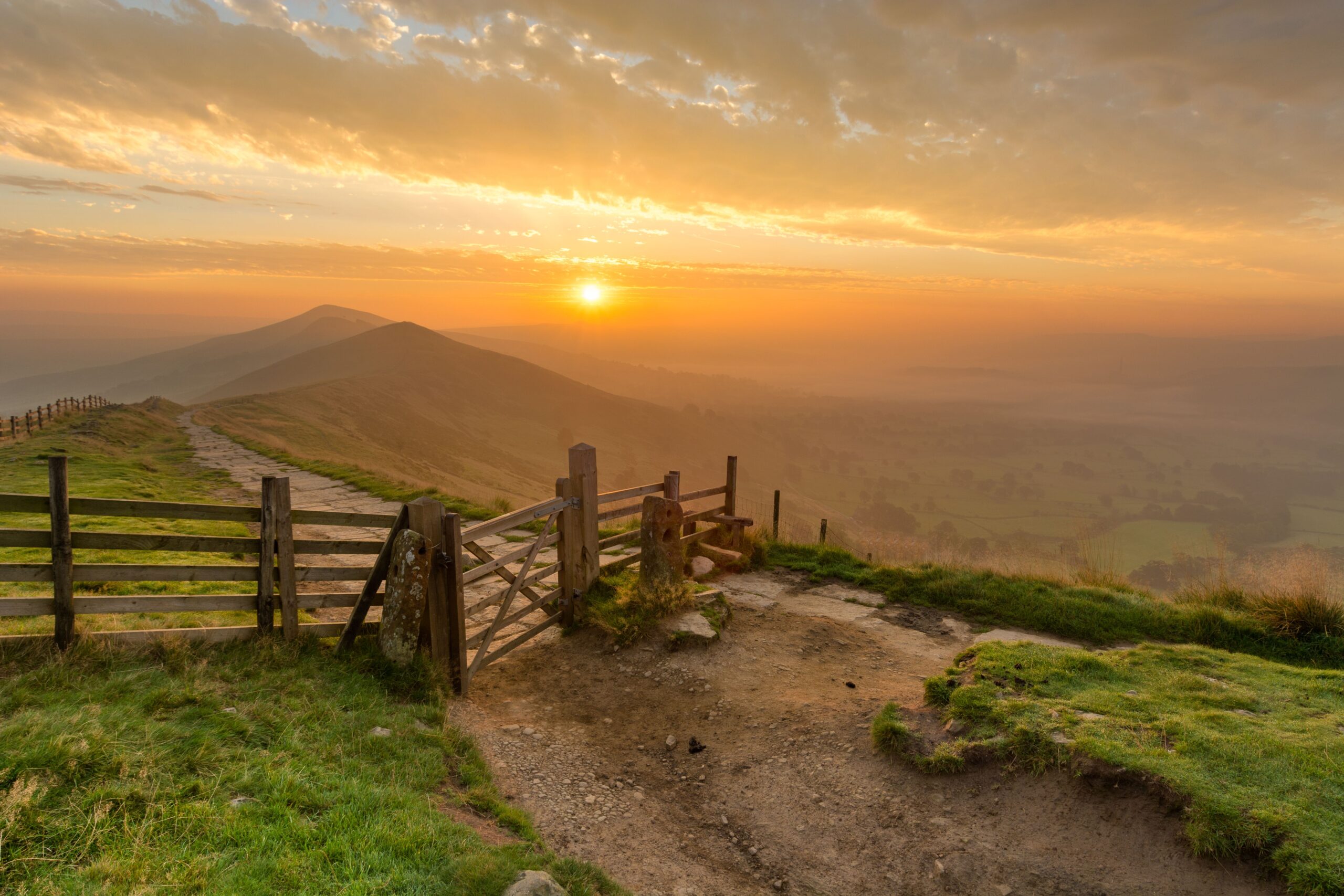 Idyllic England: Derbyshire & The Peak District | Rabbie's Tours